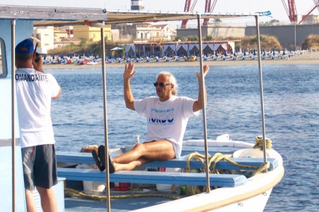 Alberto Guerrini, nuovo record stile dorso da Capo Peloro a Cannitello