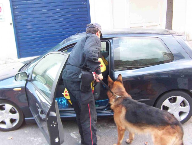 Vulcano: arrestati tre spacciatori di cocaina e marijuana