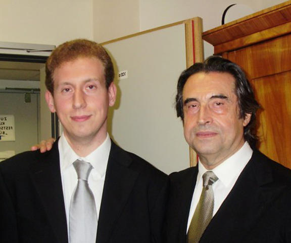 Il violinista Samuele Galeano "notevole" ad Abu Dhabi con l'Orchestra ...