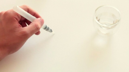 La leggenda della mozione di sfiducia firmata con l'inchiostro "simpatico"