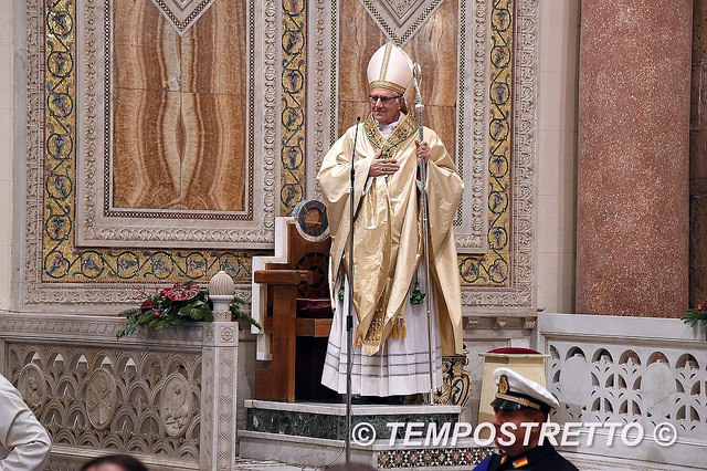 Per l'Arcivescovo Accolla cerimonia del Pallio, simbolo di unità con il ...