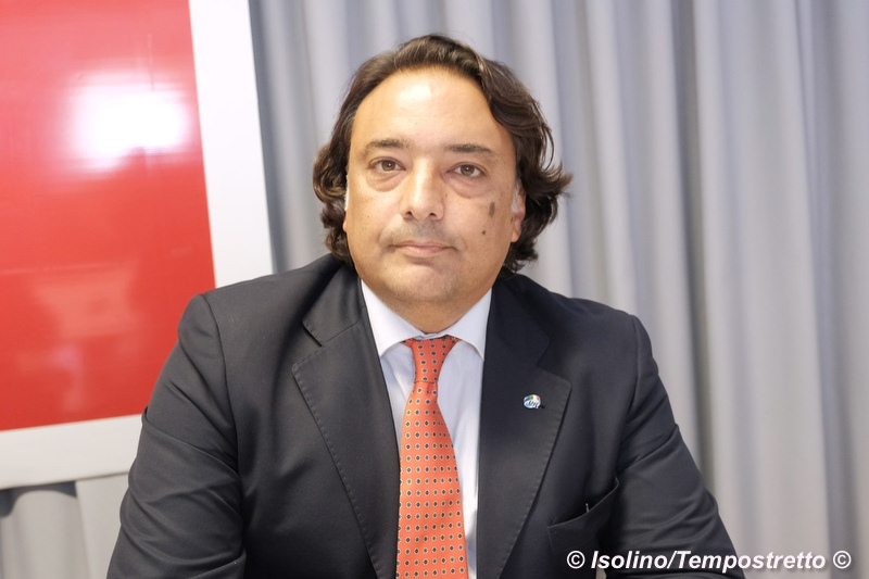 Uil: ”Le minacce del pluri-indagato De Luca non ci spaventano. No ai tagli”