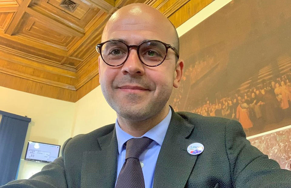 Approvata in Consiglio comunale la mozione per salvare Radio Radicale