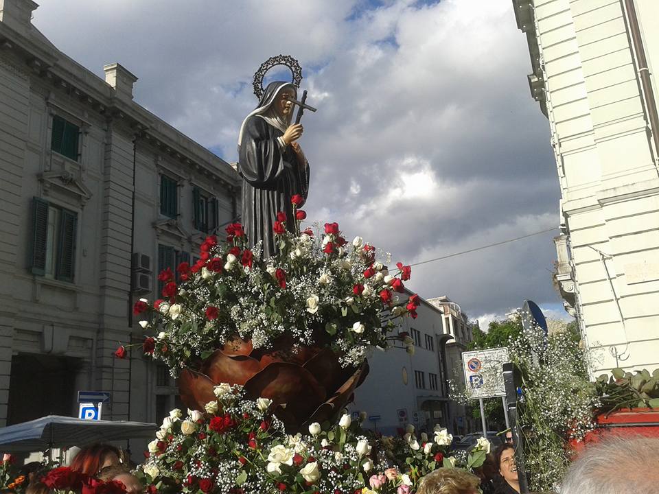 Messina. Oggi festa di Santa Rita con supplica e benedizione delle rose ...
