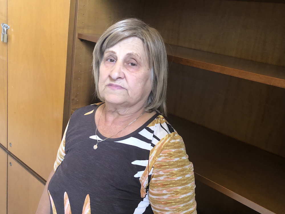 Ha 70 anni, un cancro e sta per perdere la casa: la battaglia di Angela