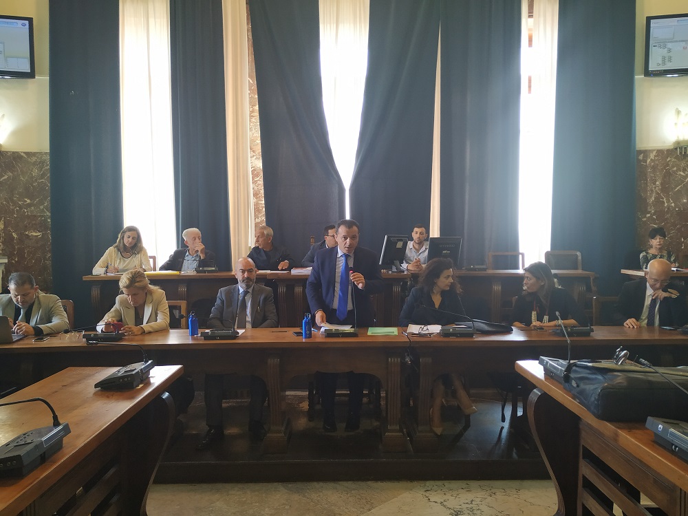 Il sindaco De Luca: “Messina non è normale. Prima hanno fallito, noi ...