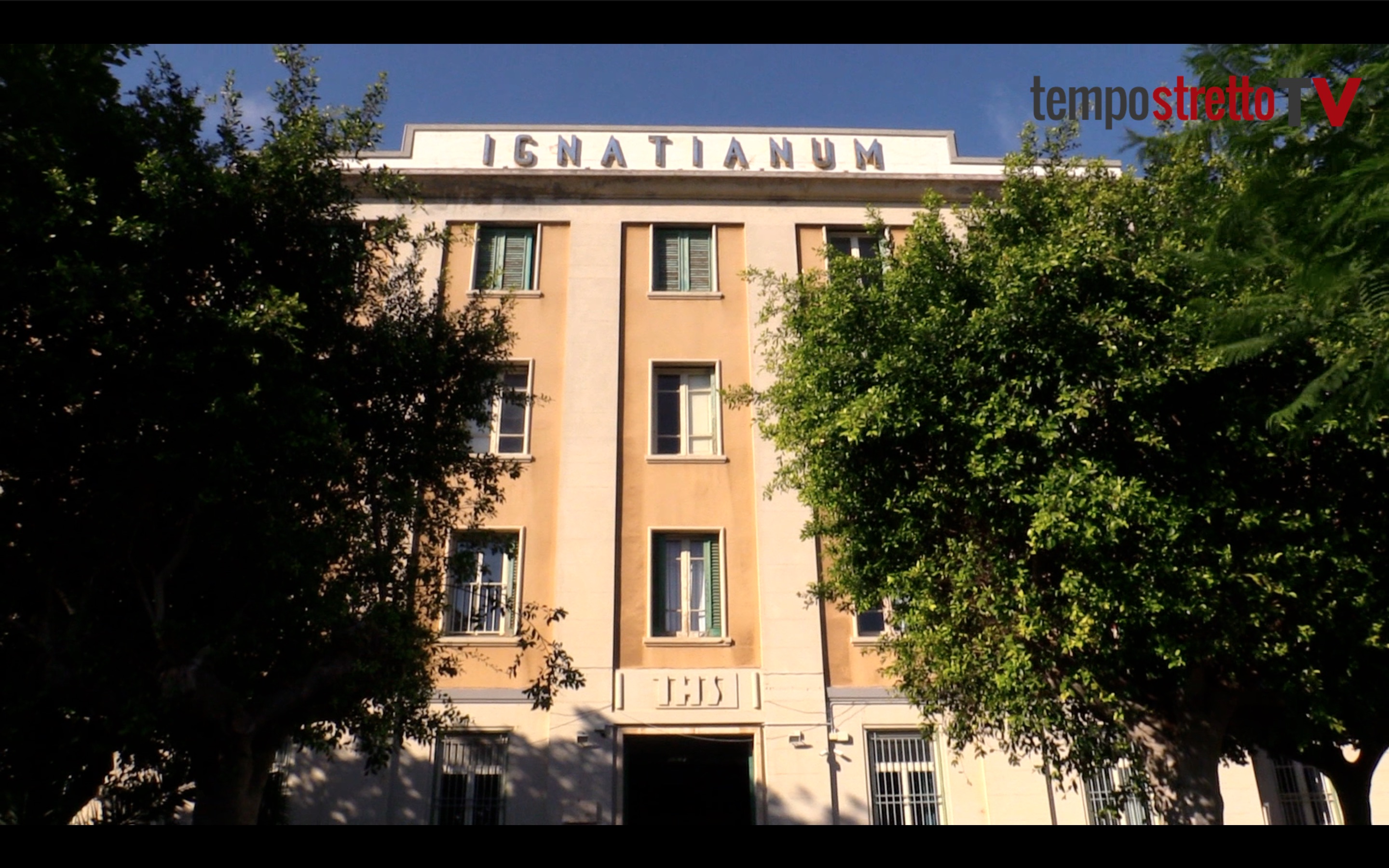 Scuole chiuse, ma riapre l'Ignatianum: "Da noi screening mensili e ...