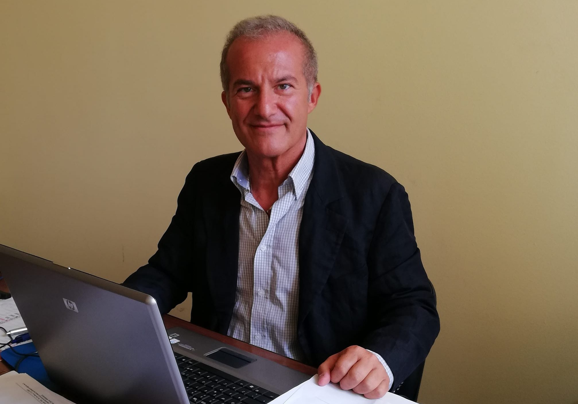 Barcellona, il presidente Pino sotto il fuoco incrociato del consiglio