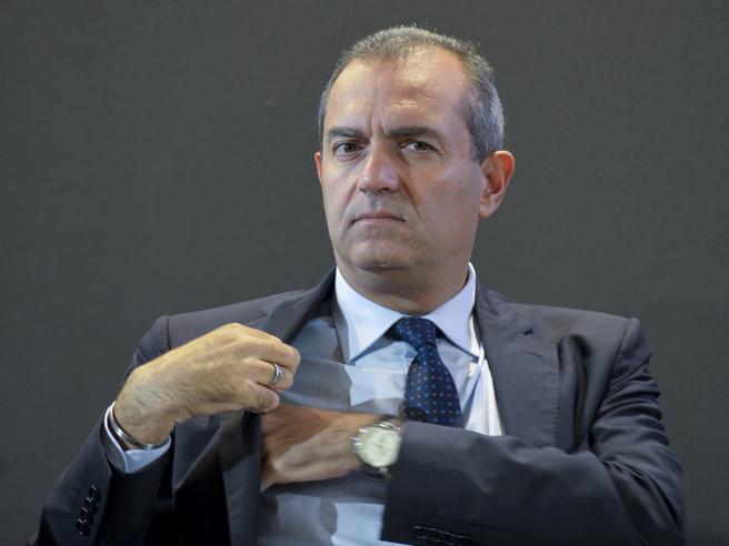 De Magistris a Tansi: non si vince con instabilità e inesperienza politica