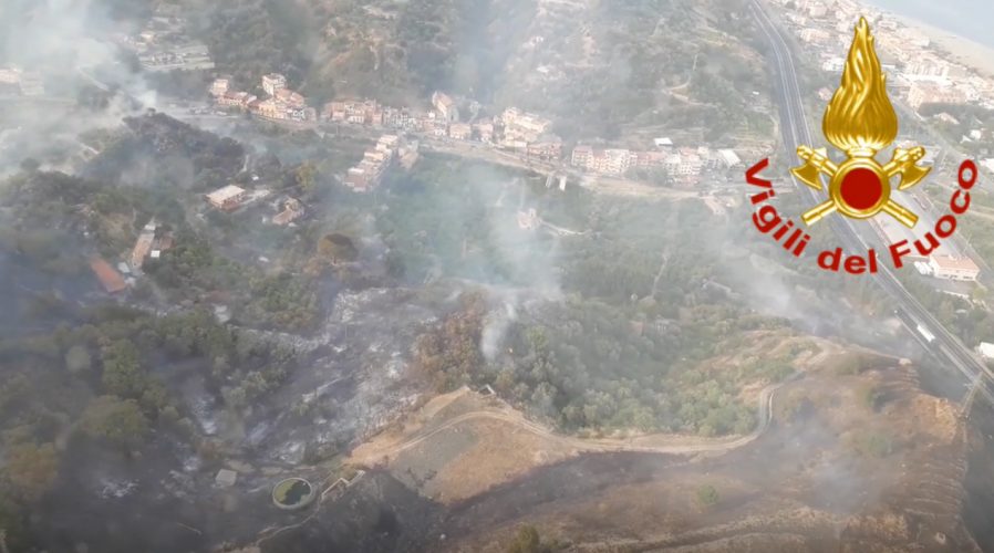 Incendi in città e provincia, in fiamme centinaia di ettari di ...