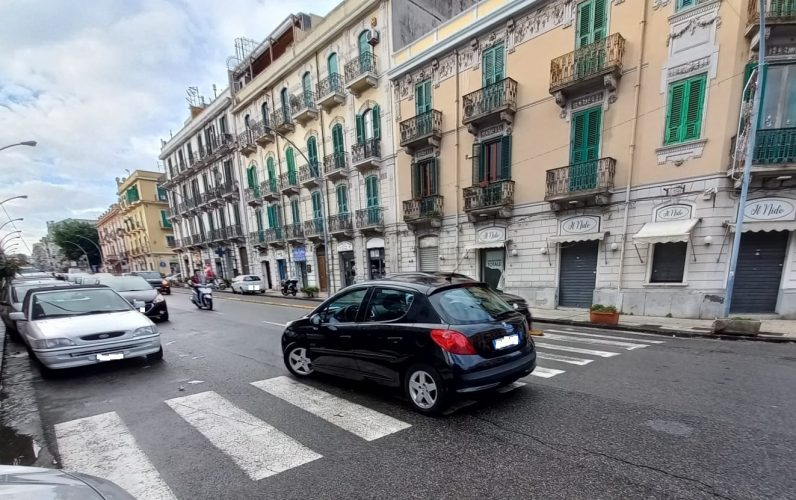 Messina. Un parcheggio da... Oscar in via Cesare Battisti