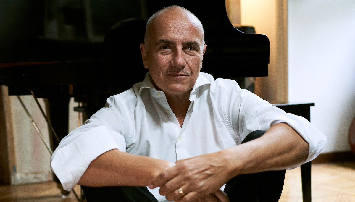 Taormina. Danilo Rea duetta virtualmente al pianoforte con le stelle ...