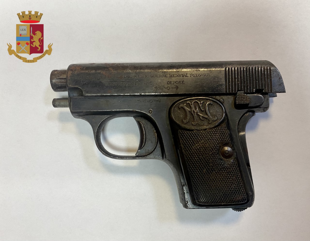 Messina. 28enne arrestato a Cataratti, aveva una pistola in auto