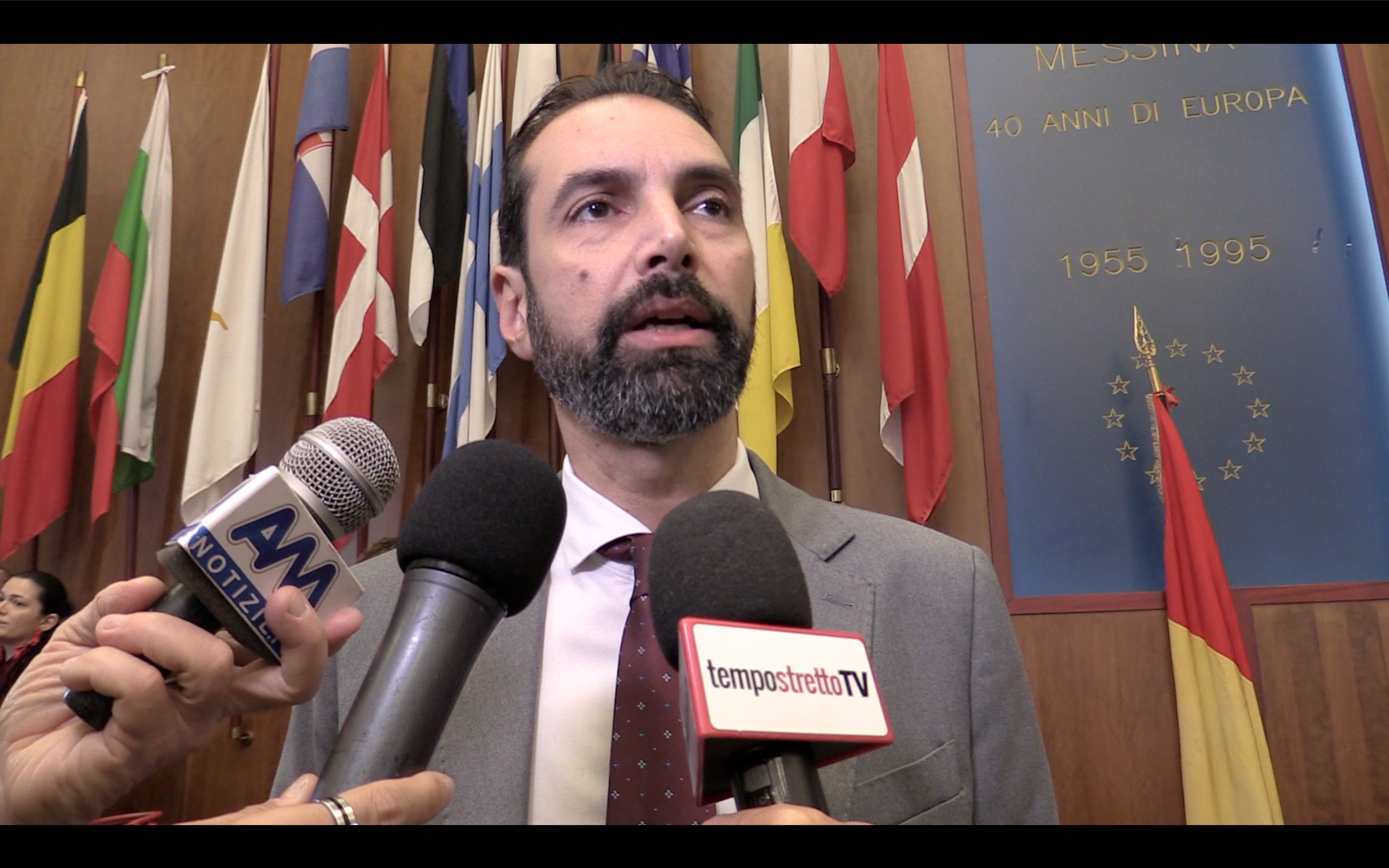 Basile: "E' il Natale della ripartenza". Il sindaco annuncia 222 ...