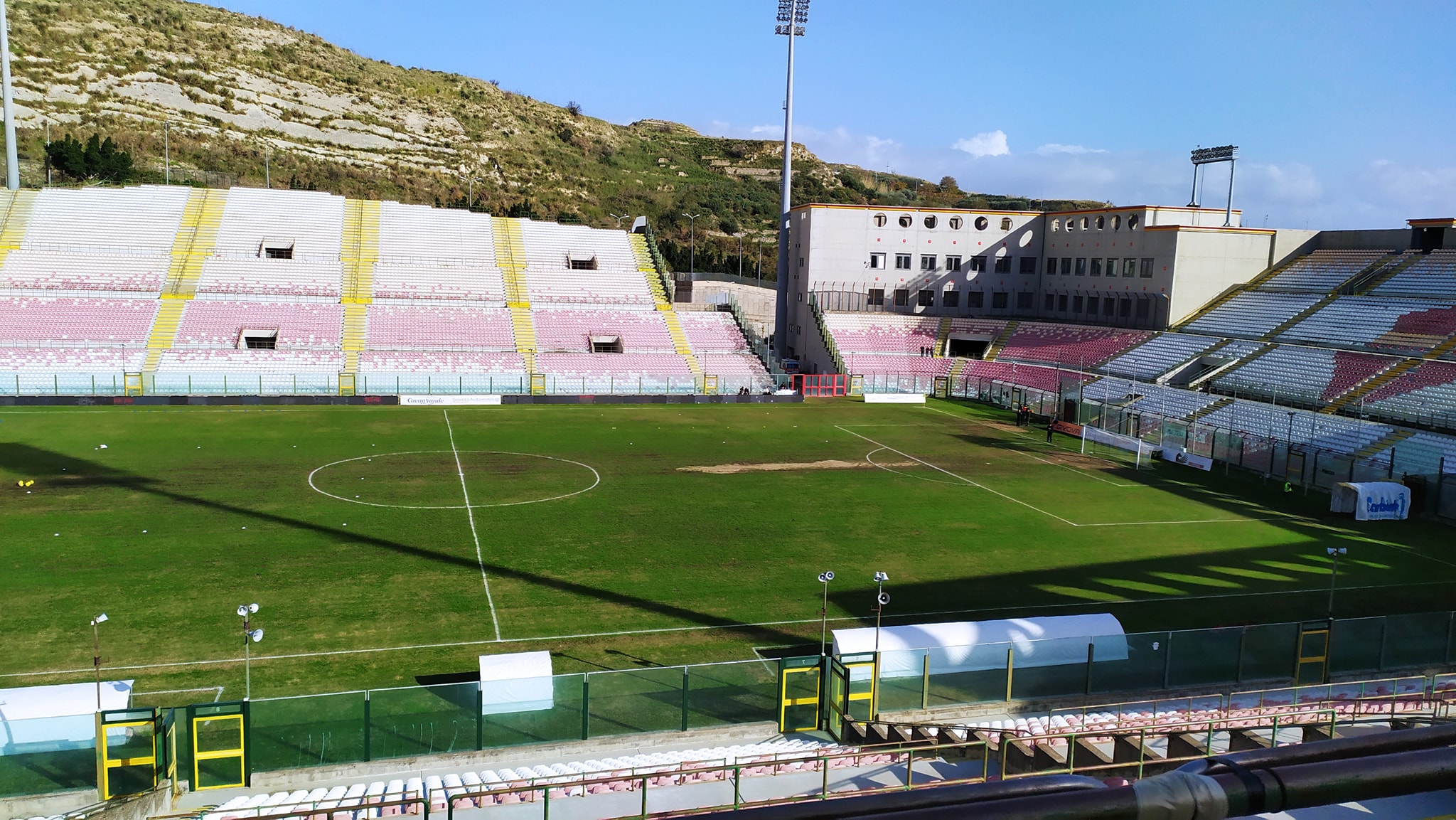 Stadio Scoglio, la Lega Pro chiede "un terreno di gioco decoroso e ...