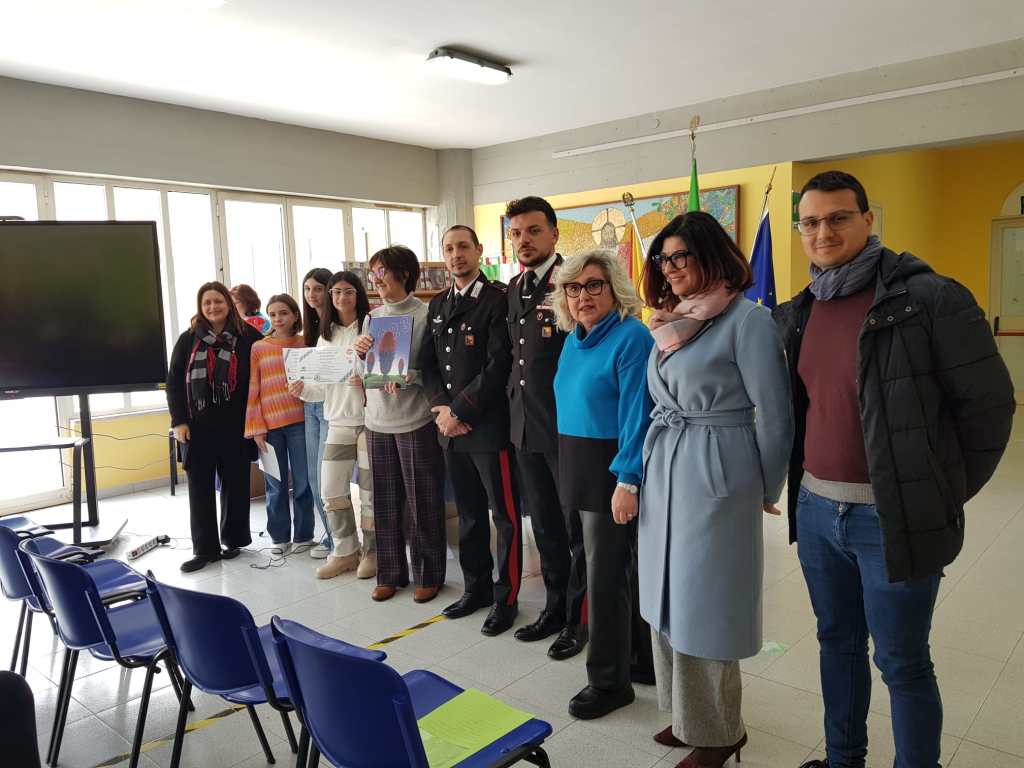 Giornata della sicurezza in rete, i Cc incontrano gli studenti della "Gaetano Martino ...