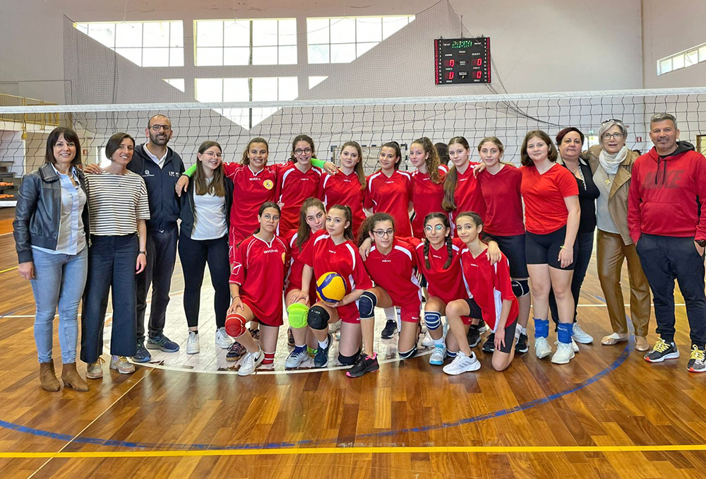 Volley femminile, l'istituto comprensivo di Alì Terme approda alle semifinali regionali