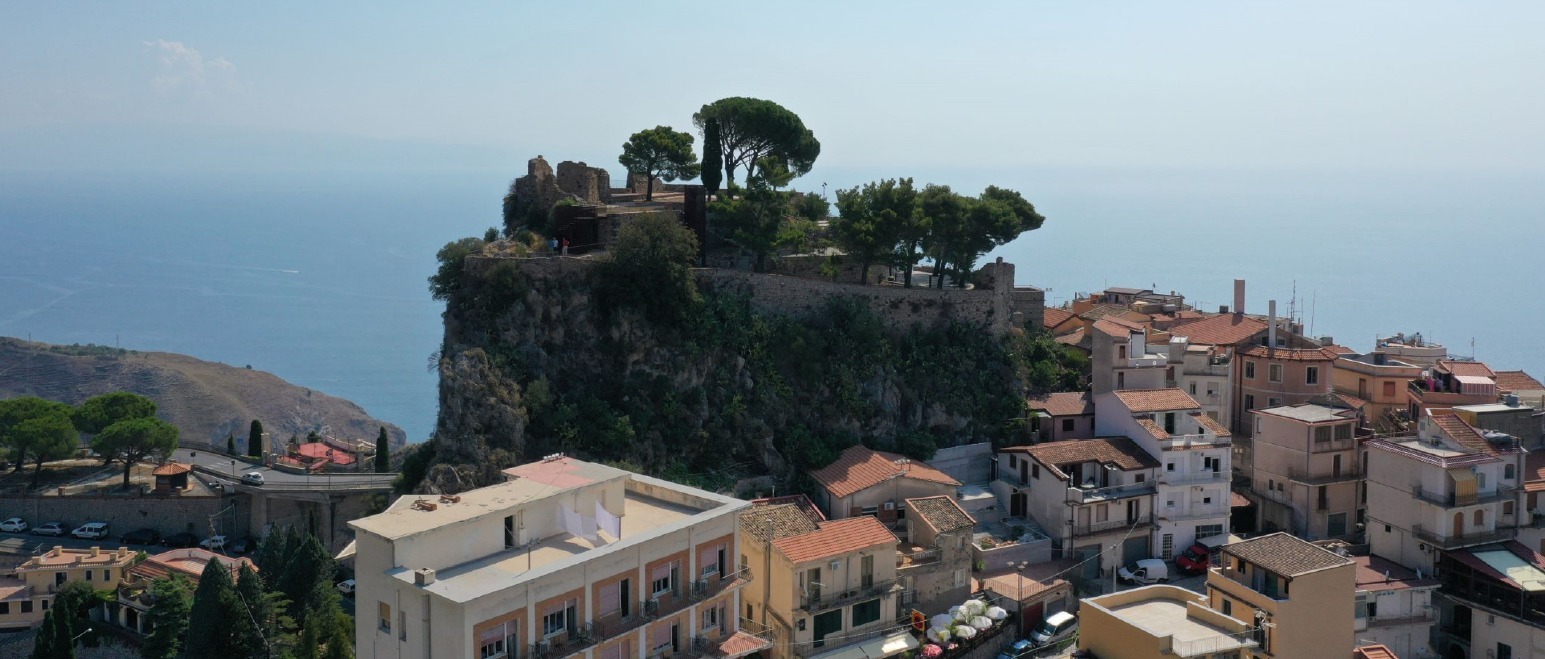 Castelmola. In appalto il consolidamento della rupe: dopo i lavori l ...