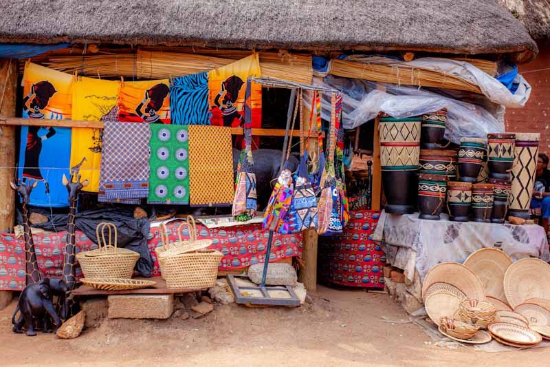 Diego Cassinelli racconta Bauleni, il quartiere di Lusaka con baracche ...