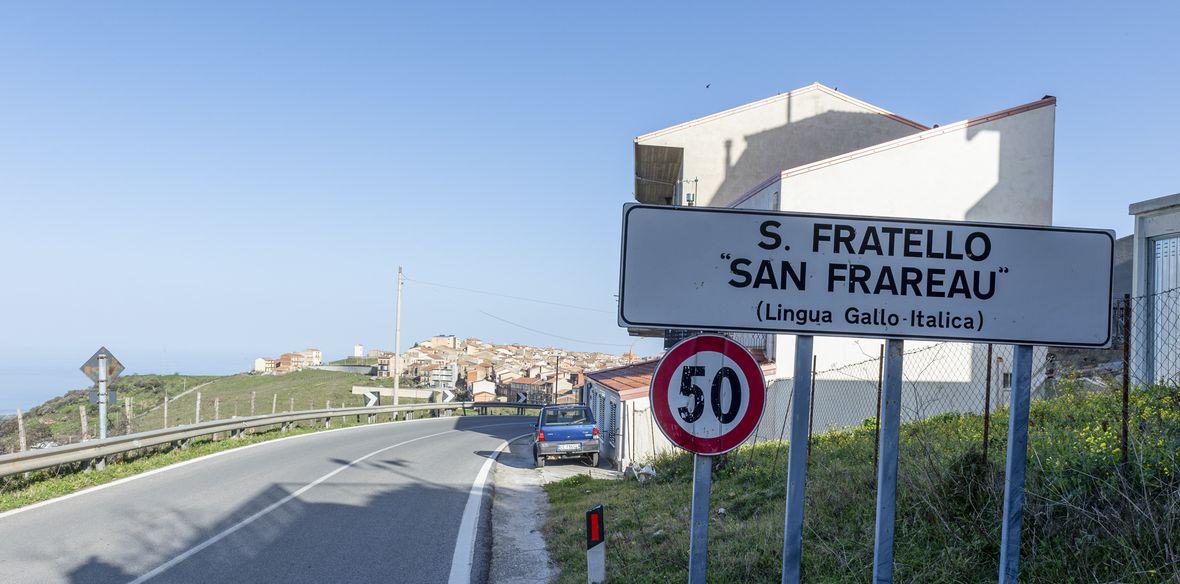 Agguato in casa a un pregiudicato, i particolari della sparatoria a San ...