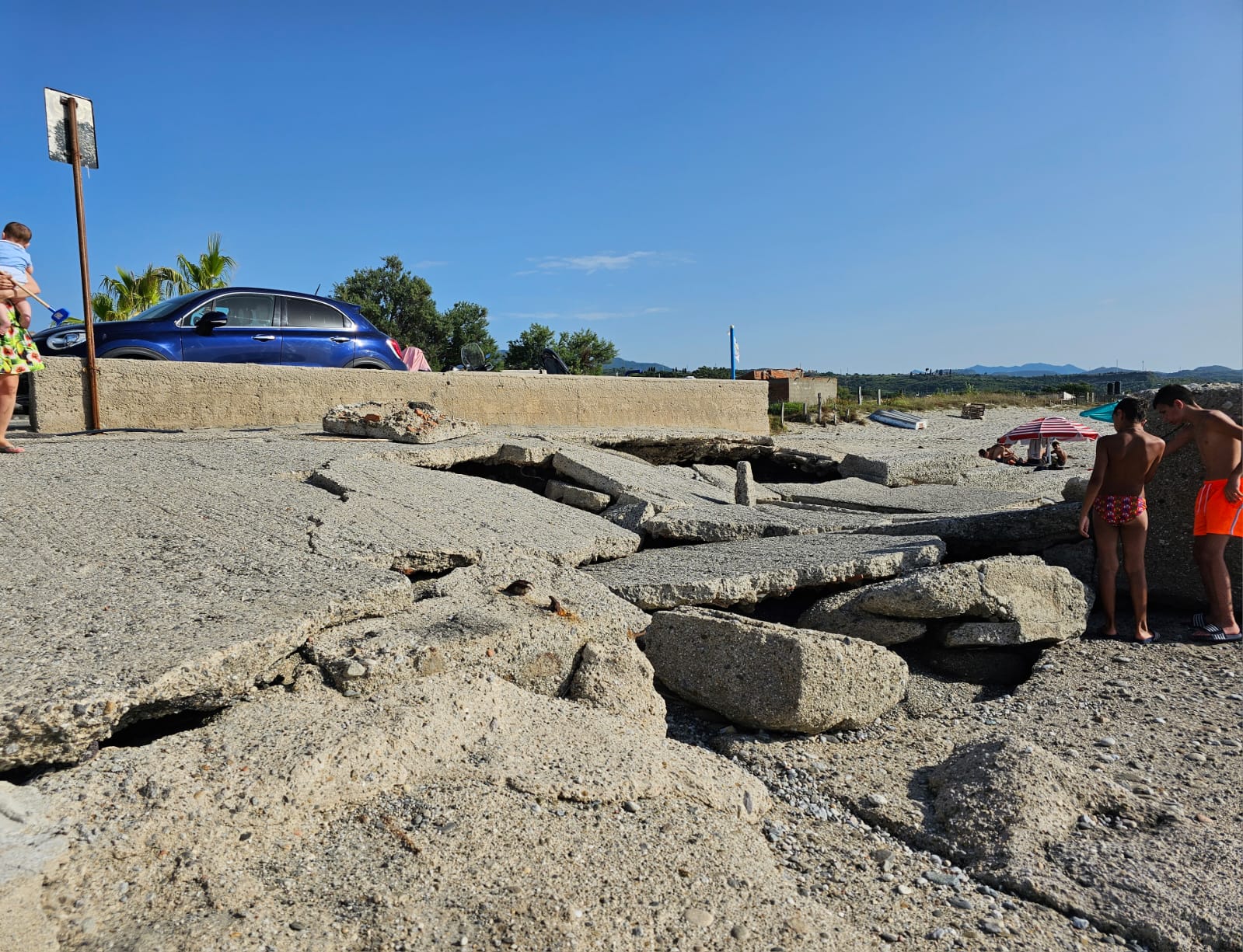 Orto Liuzzo, "sistemare la discesa a mare"