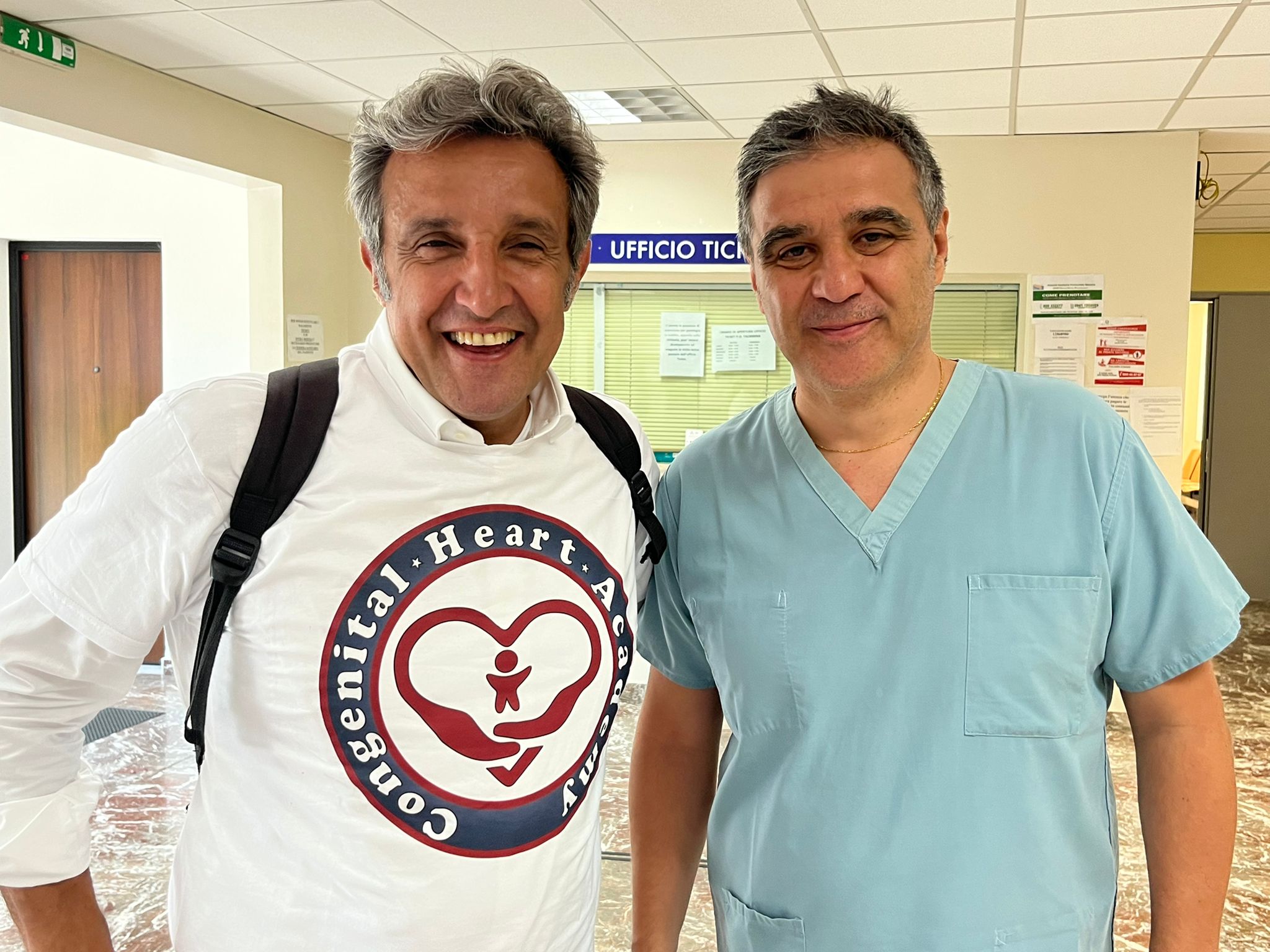Flavio Insinna al Centro cardiologico pediatrico di Taormina per dire ...
