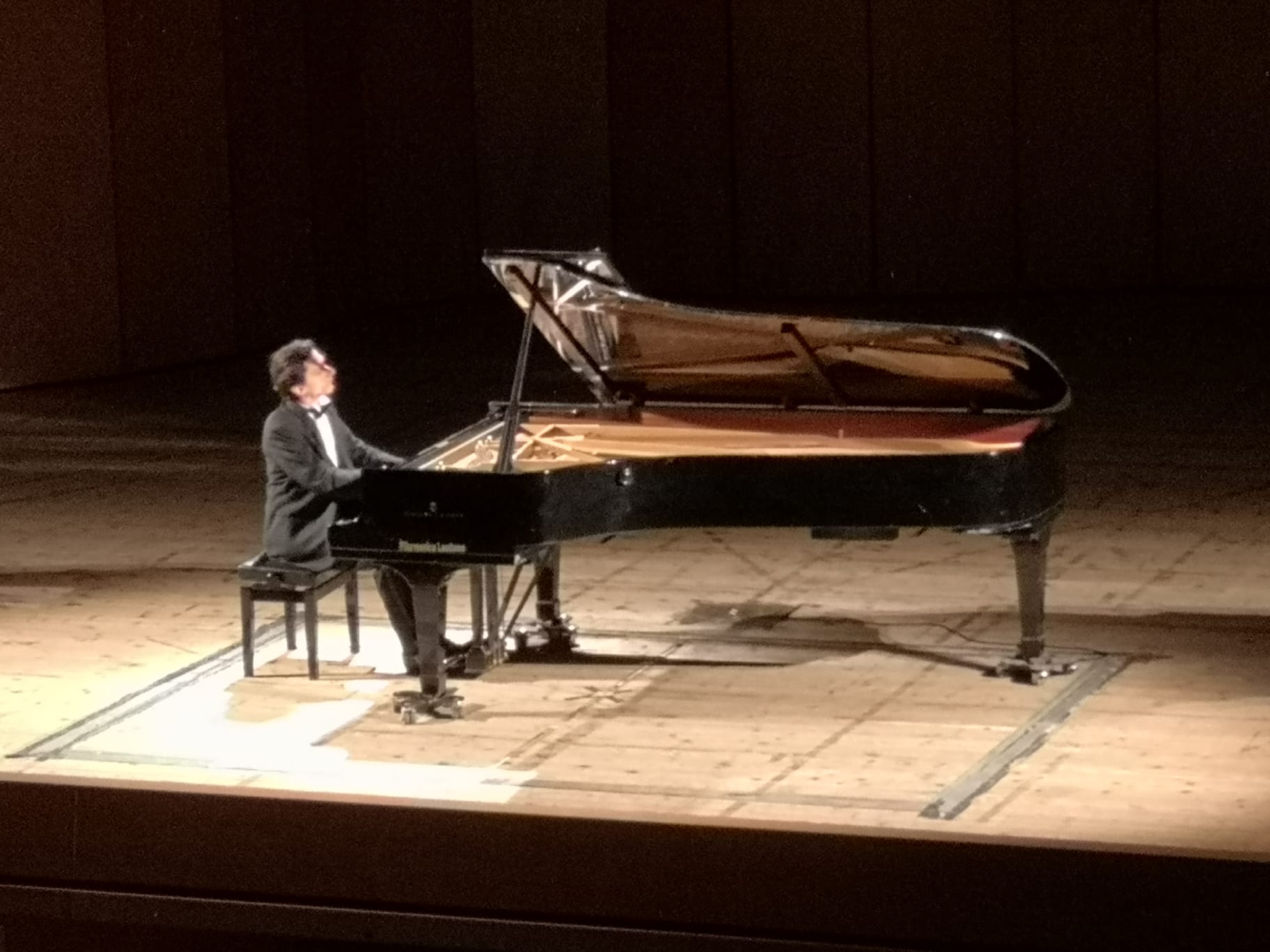 Il pianista Romanovsky entusiasma il pubblico con i capolavori di ...