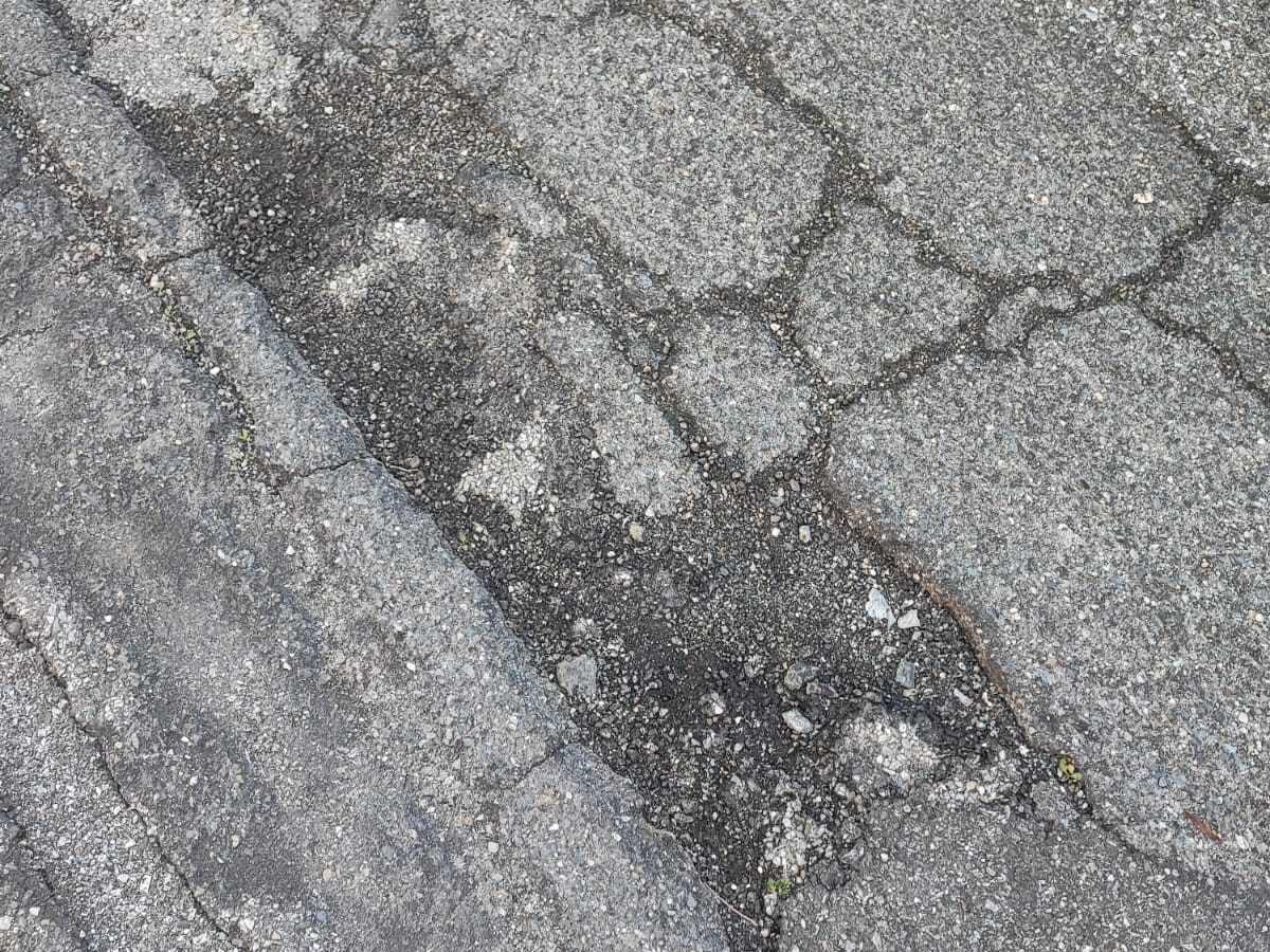 "Le strade a Messina? ll paradiso dei gommisti"