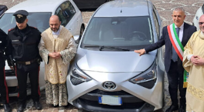 Varapodio. Gli incendiarono l'auto, la comunità ne regala una nuova a ...