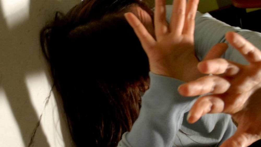 Bagnara Calabra. 16enne vittima di violenza sessuale, 49enne arrestato ...