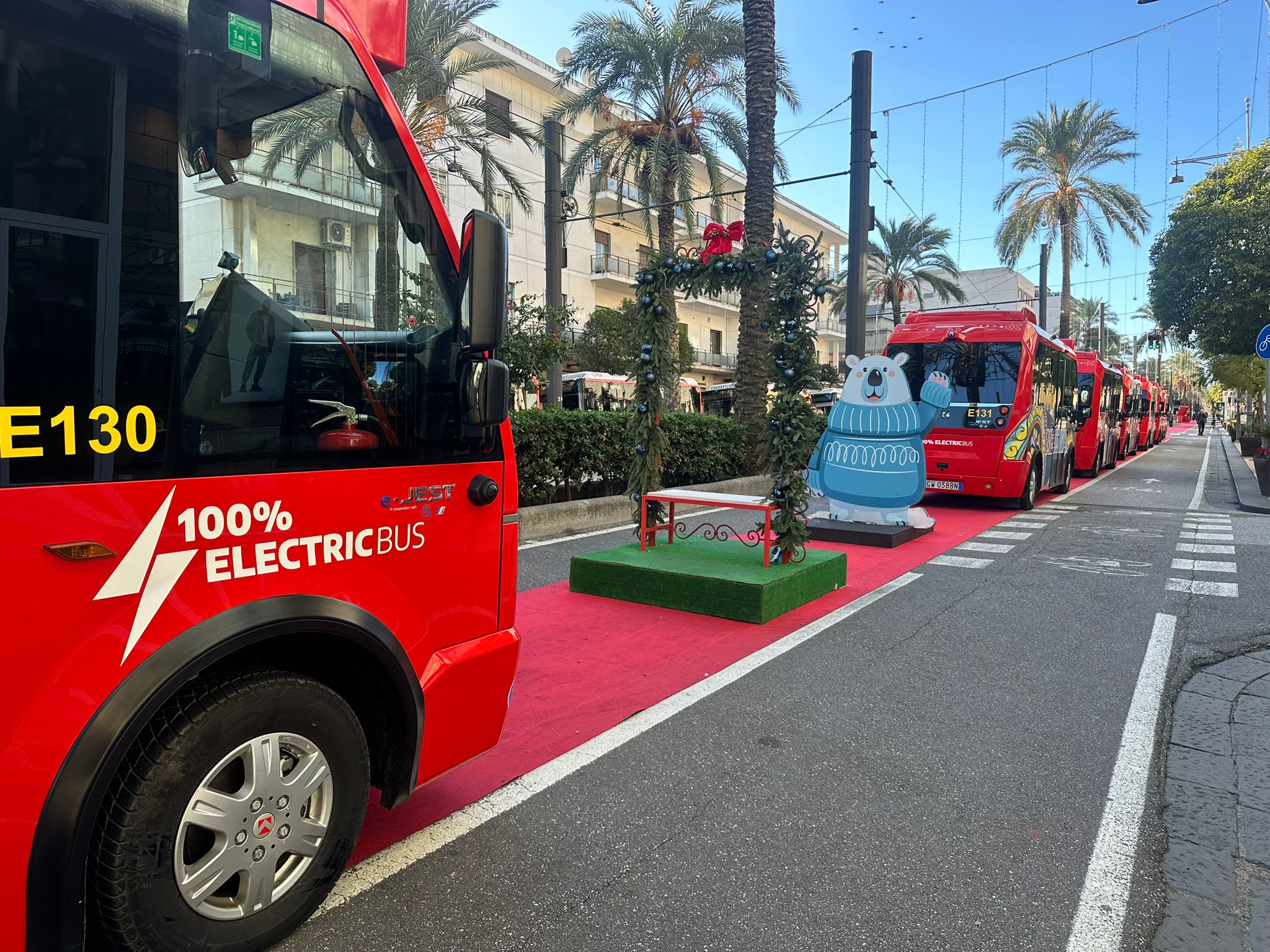 Messina. Presentati 24 nuovi bus elettrici per i villaggi e il centro ...