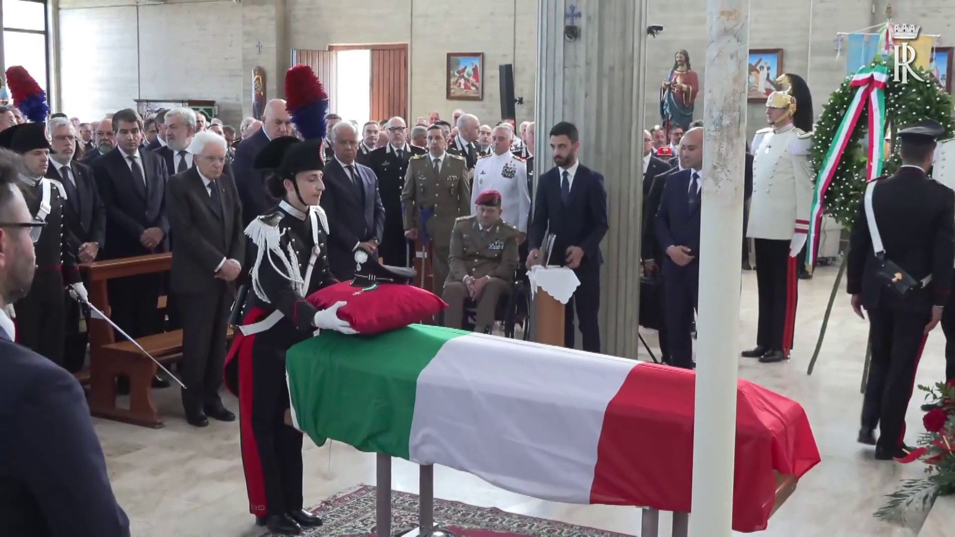 Carabinieri, Mattarella ai funerali del brigadiere capo Legrottaglie