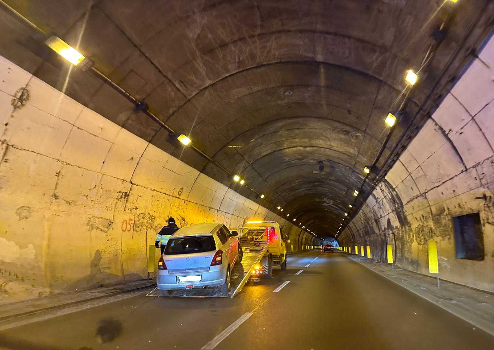 Tangenziale di Messina. Incidente in galleria Perara e traffico in tilt