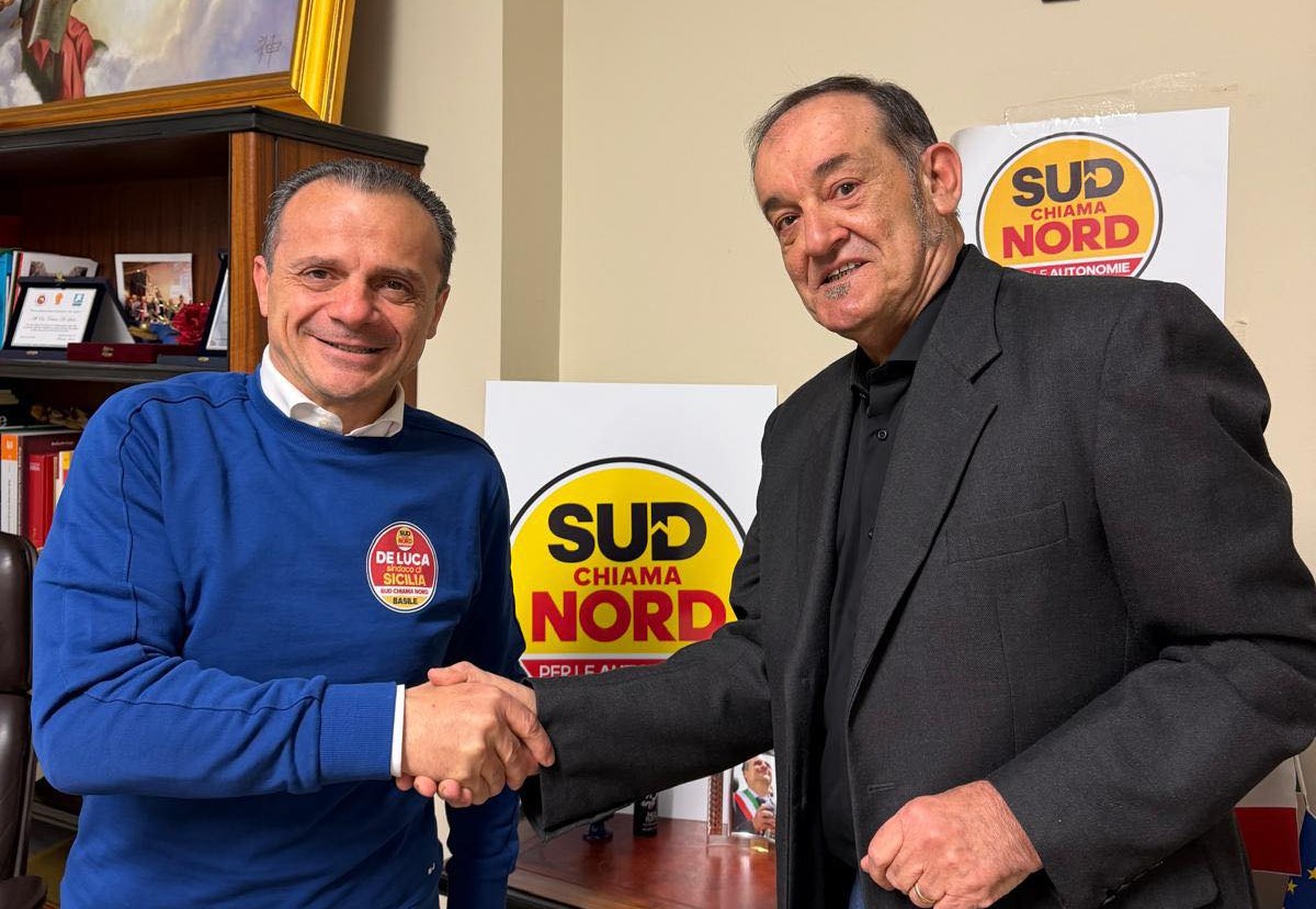 Ferlisi e De Luca "fanno pace", l'ex comandante si candida con Sud ...
